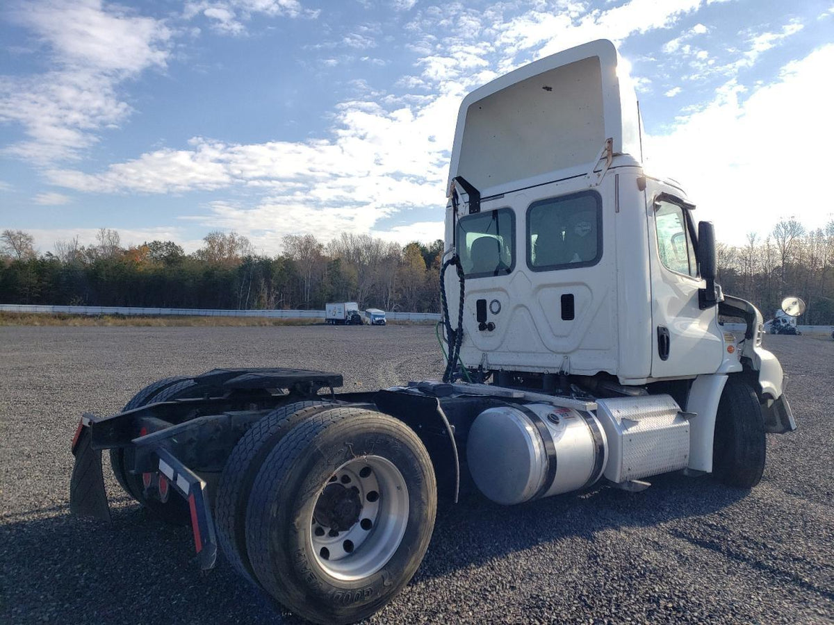 A4-3200E2137S-342 Genuine Freightliner Rear Differential Assembly 3.42 ...