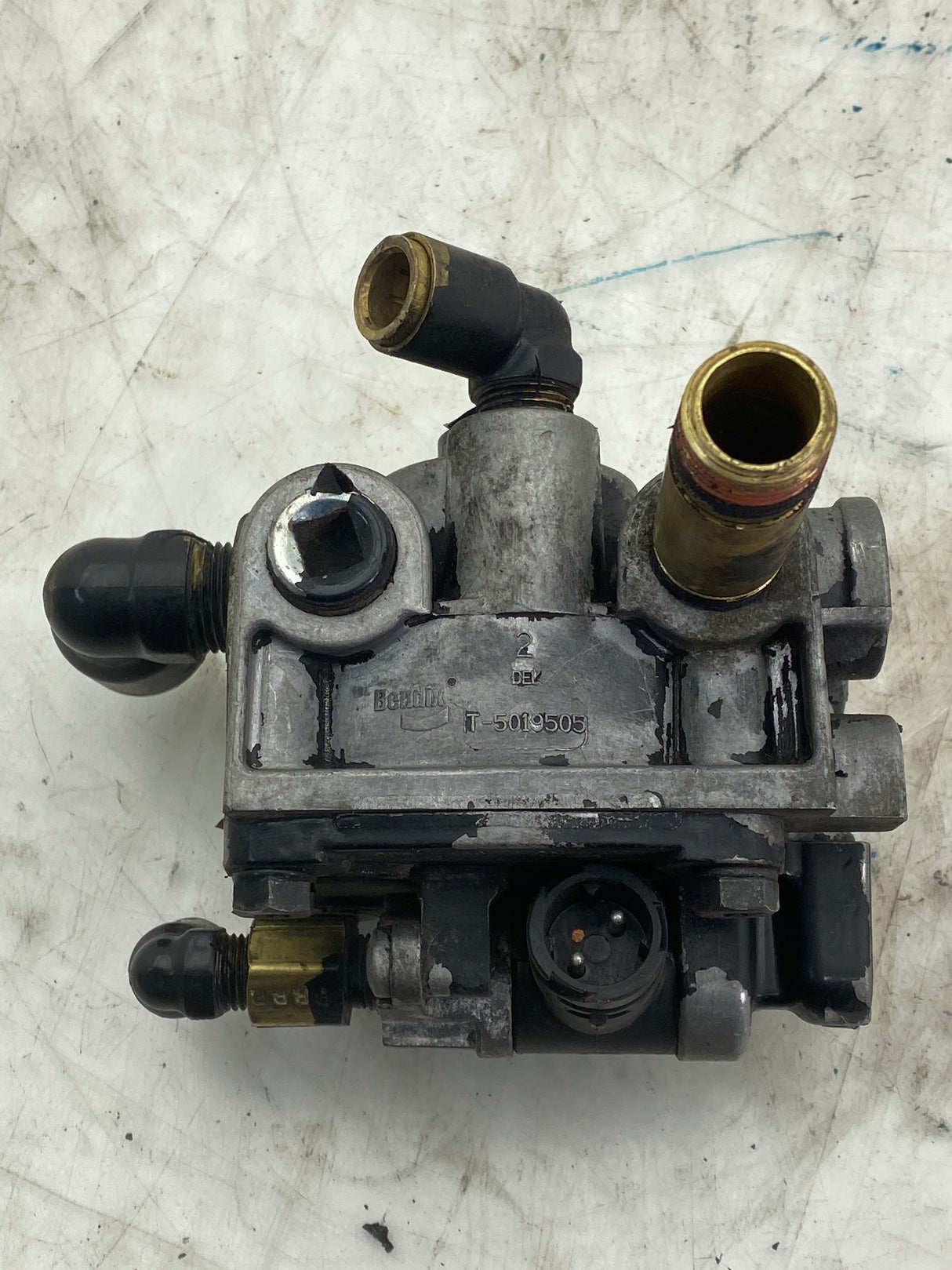 K105562 Bendix Brake Relay Valve – Second Truck Parts