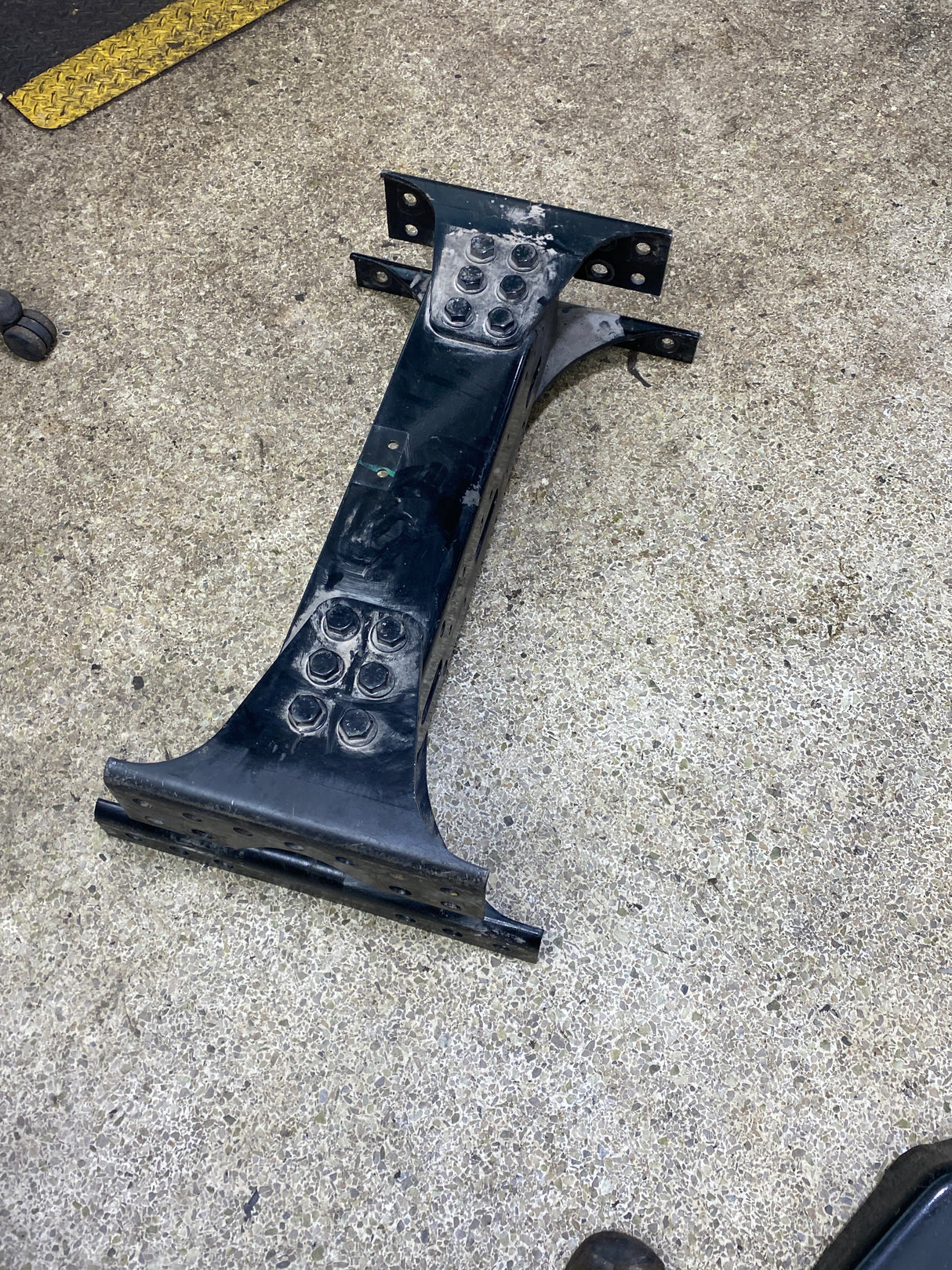 15-28356-001 Genuine Freightliner Rear Suspension Crossmember – Second ...