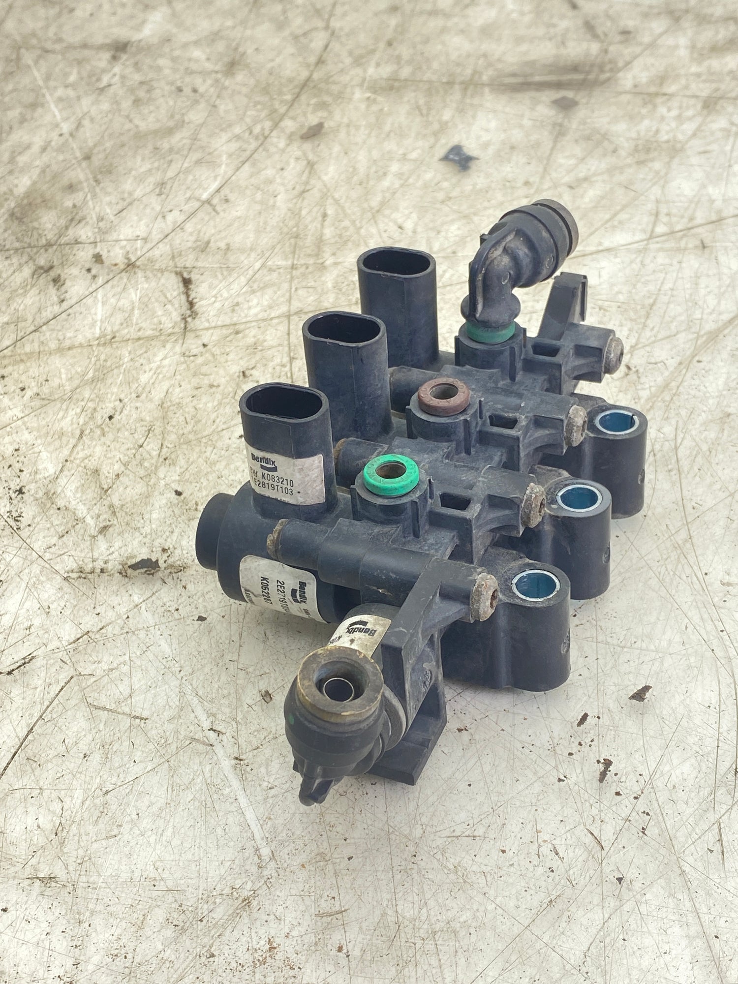 K062930 Genuine Bendix Air Valve – Second Truck Parts