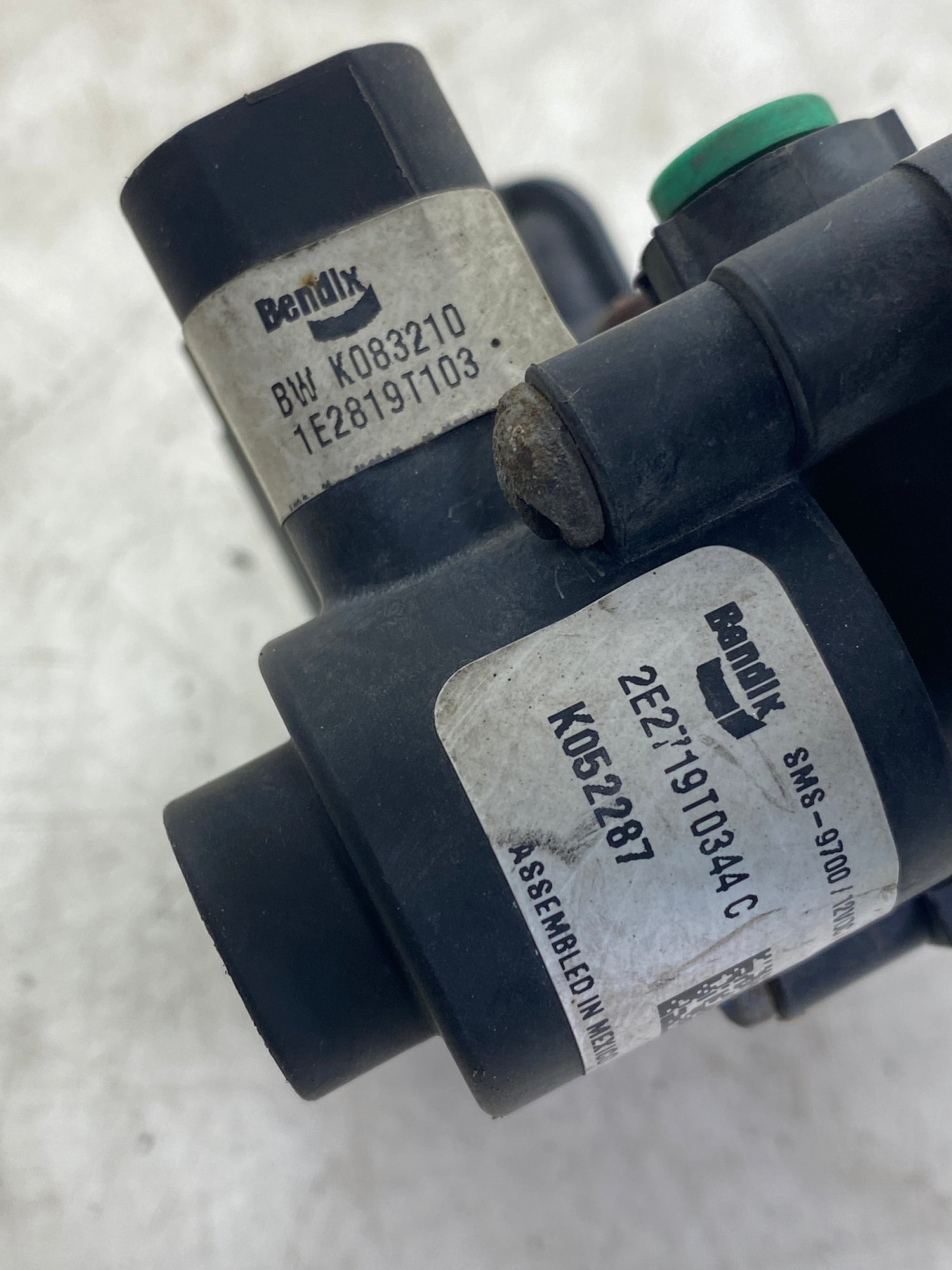 K062930 Genuine Bendix Air Valve – Second Truck Parts