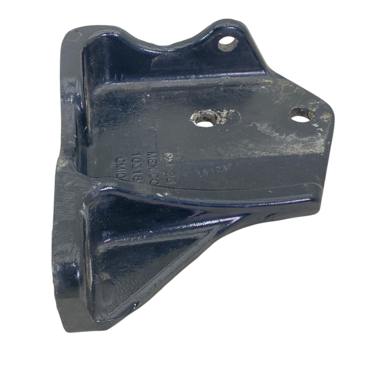 K140-2438R Genuine Paccar Right Side Crossmember Bracket – Second Truck ...
