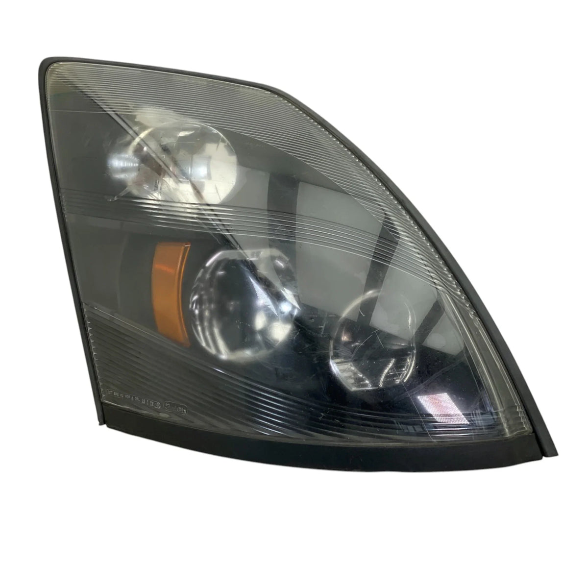 22141268 Genuine Volvo Right Headlamp – Second Truck Parts