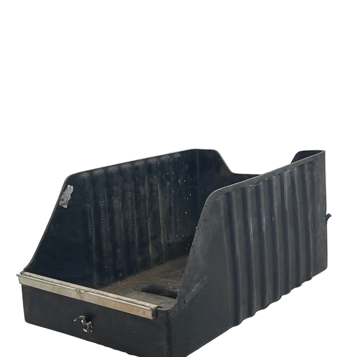 32MK5111AM Genuine Mack Battery Box – Second Truck Parts