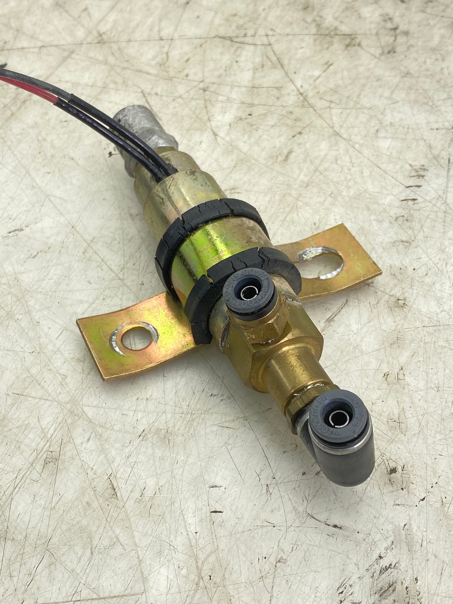 5022-100 Genuine Paccar Solenoid Valve – Second Truck Parts
