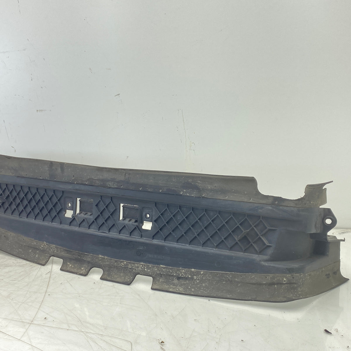 05-33032-000 Genuine Freightliner Radiator Recirculation Shield Black ...
