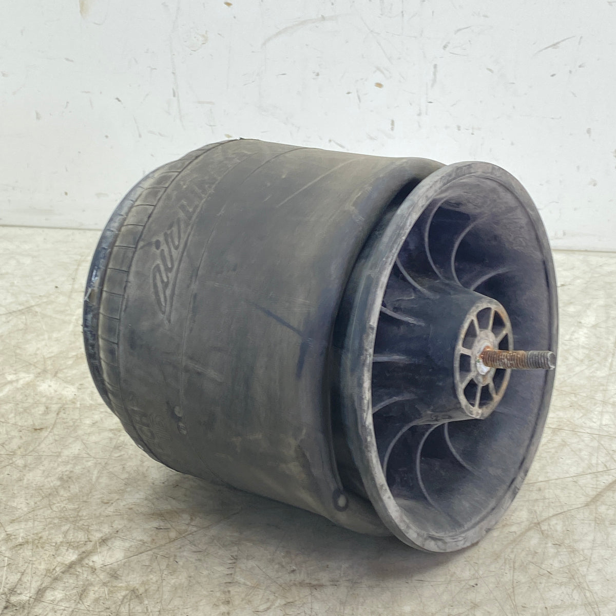 A16-21558-000 Genuine Freightliner Air Suspension Spring – Second Truck ...