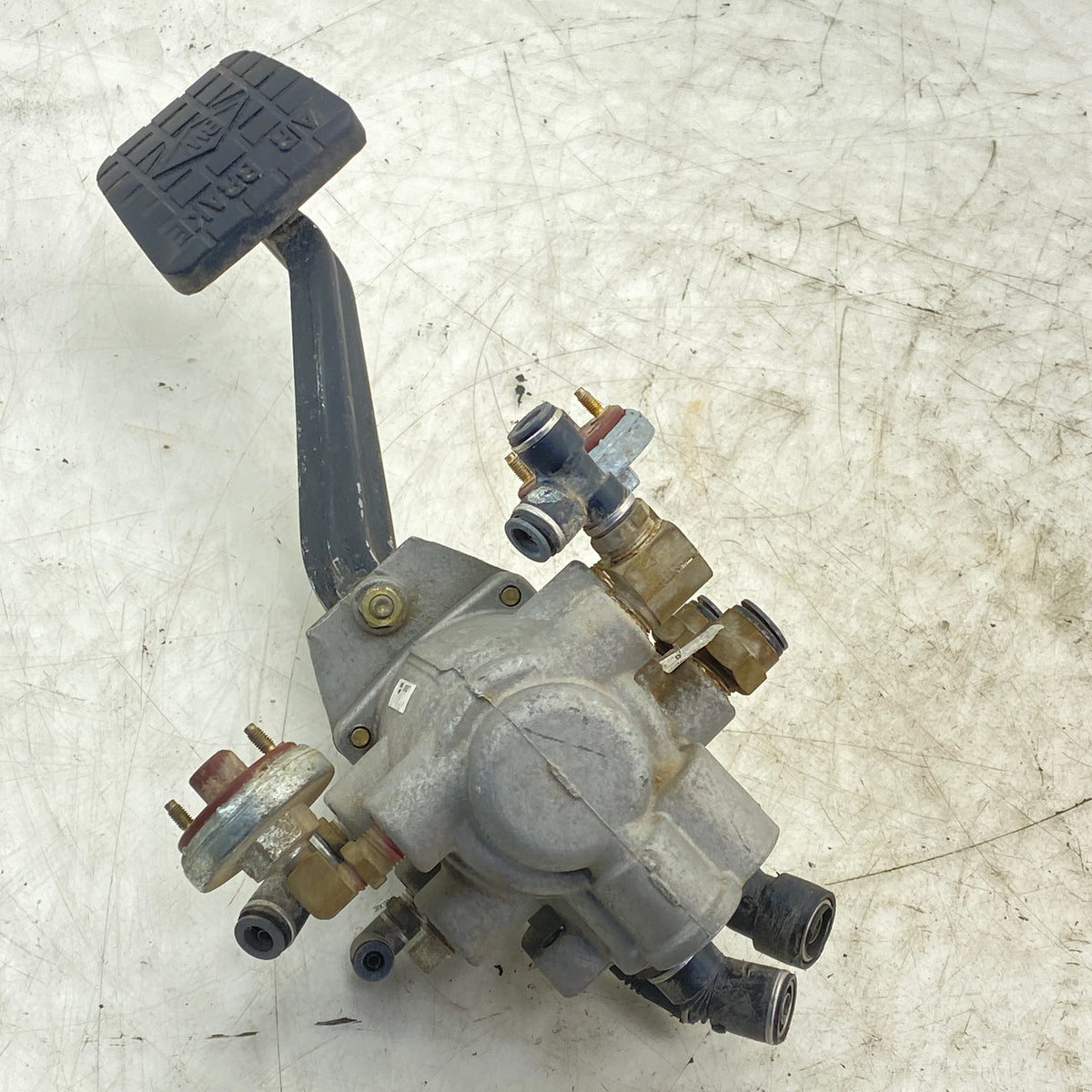 107435 Genuine Bendix Foot Brake Valve – Second Truck Parts