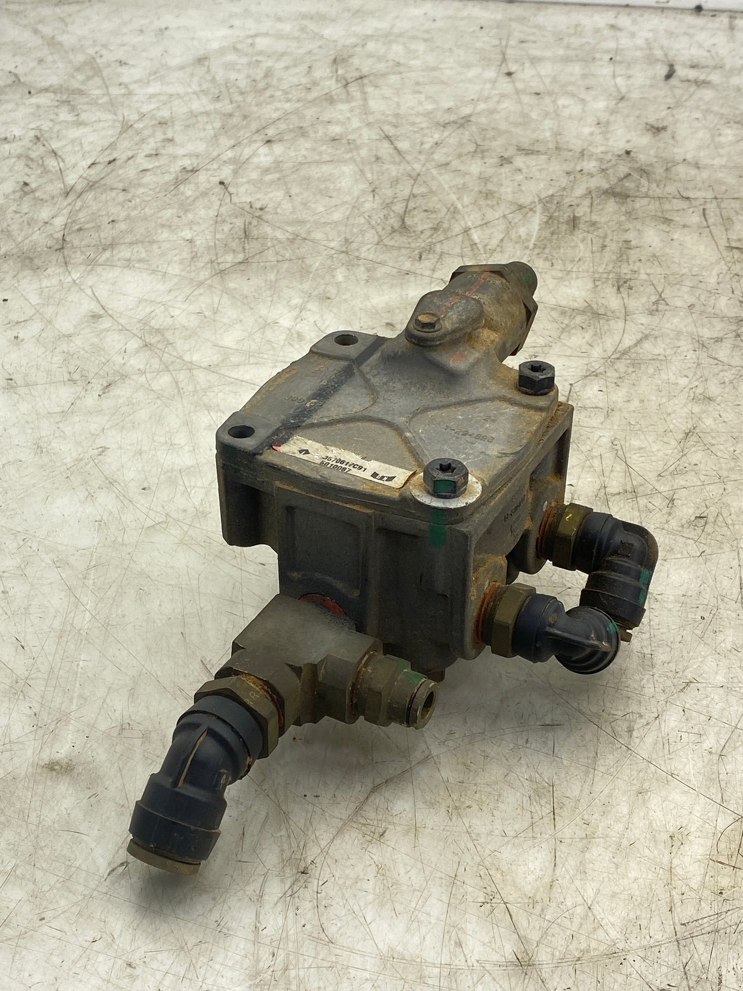 3570617C91 Genuine International Air Brake Relay Valve – Second Truck Parts