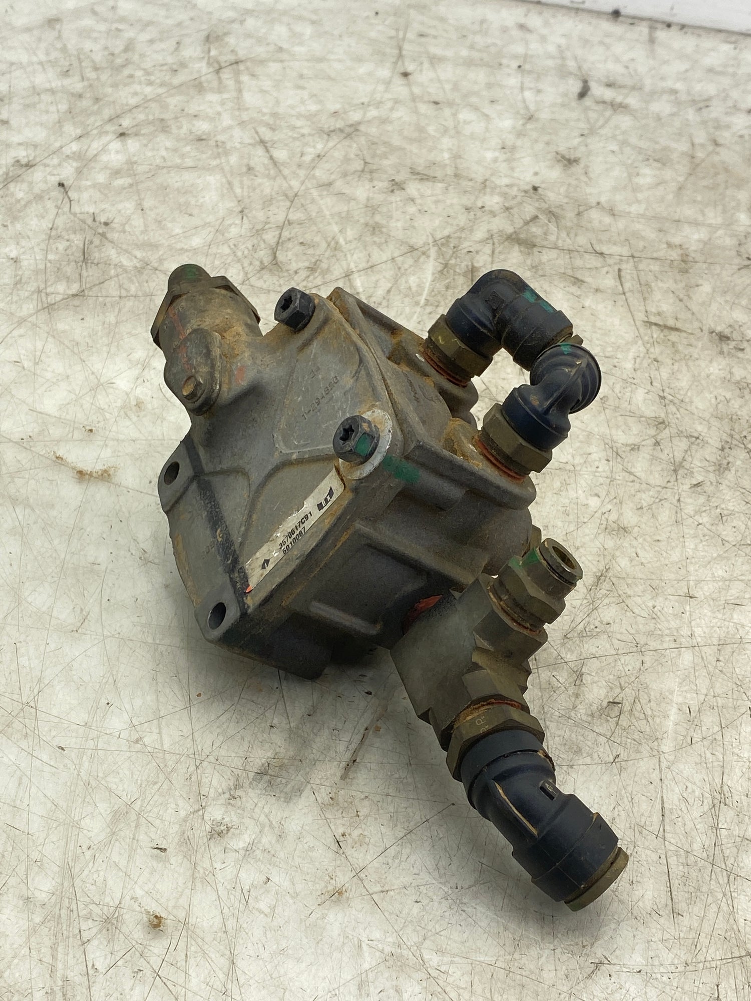 3570617C91 Genuine International Air Brake Relay Valve – Second Truck Parts