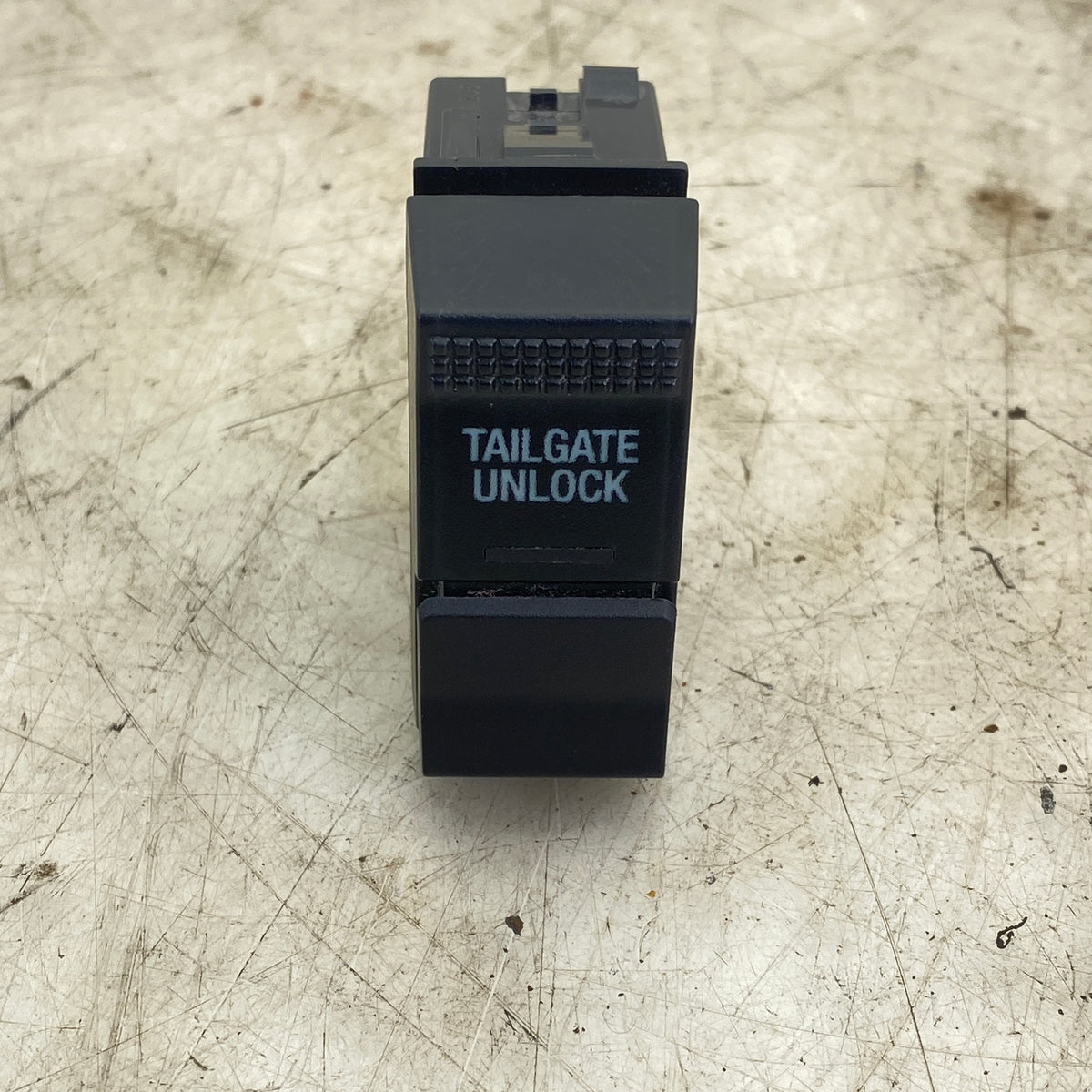 22846089 Genuine Mack Tailgate Unlock Switch – Second Truck Parts
