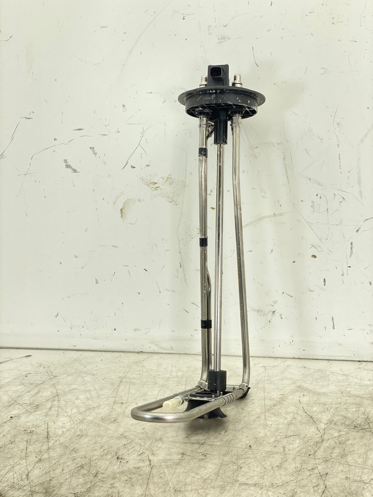 04-33656-000 Genuine Freightliner No Valve Analog DEF Tank Header ...