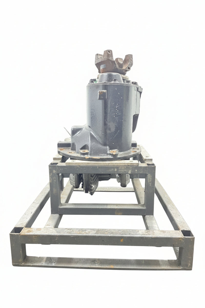 Meritor MT-40-14X3C front rear axle carrier with power divider OEM ...