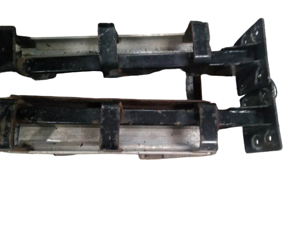 Matching Set of Magnum rear mud flap bracket with chain hangers OEM ...