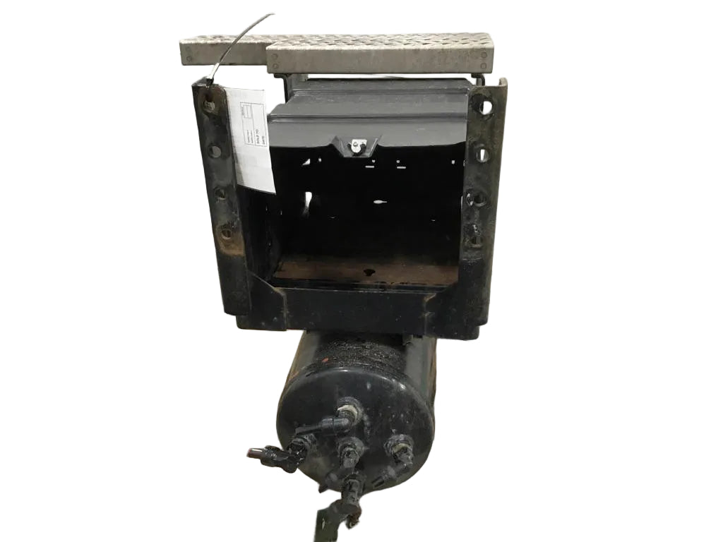 Mack Anthem frame mounted battery box with fiberglass lid OEM 20769166 ...