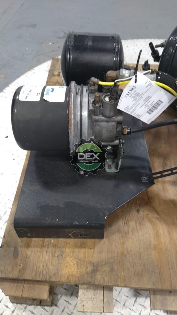 Mack Frame mounted air dryer 20935365 and purge tank 21235932 – Second ...